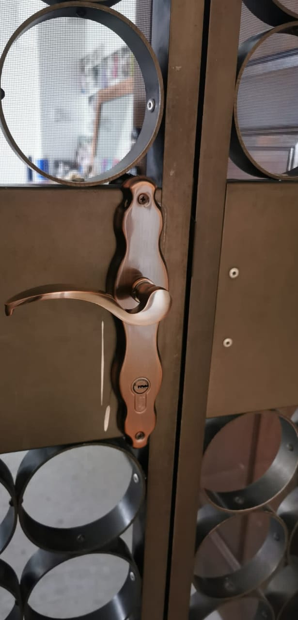Install Metal Gate Lock In Tan Kim Cheng Road - PS Home Maintenance