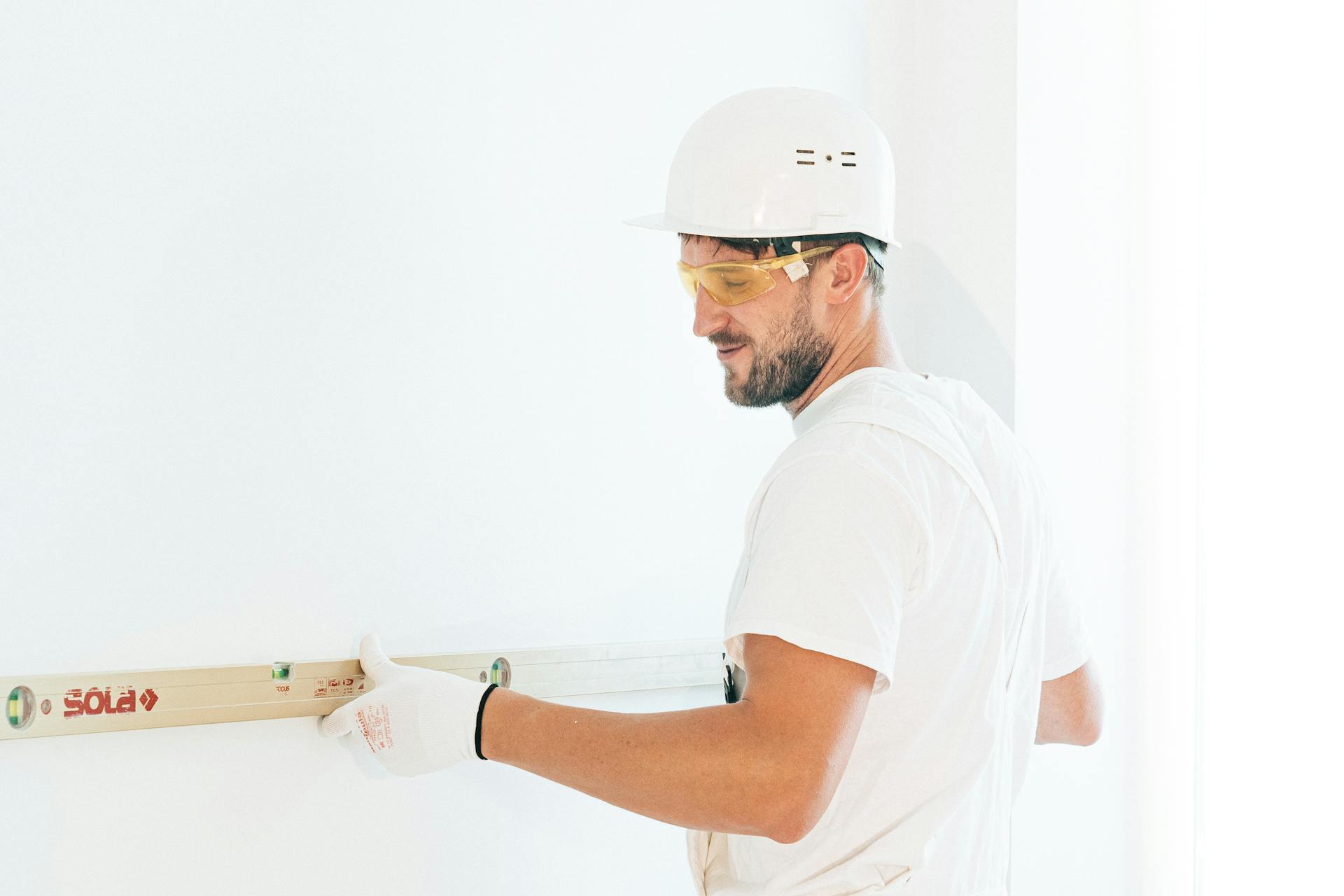 Professional Drywall & Partition Wall Installation & Repair Services